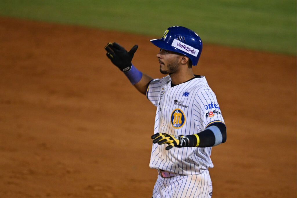 Magallanes remontó y barrió a Águilas en Valencia - Presentada por ...